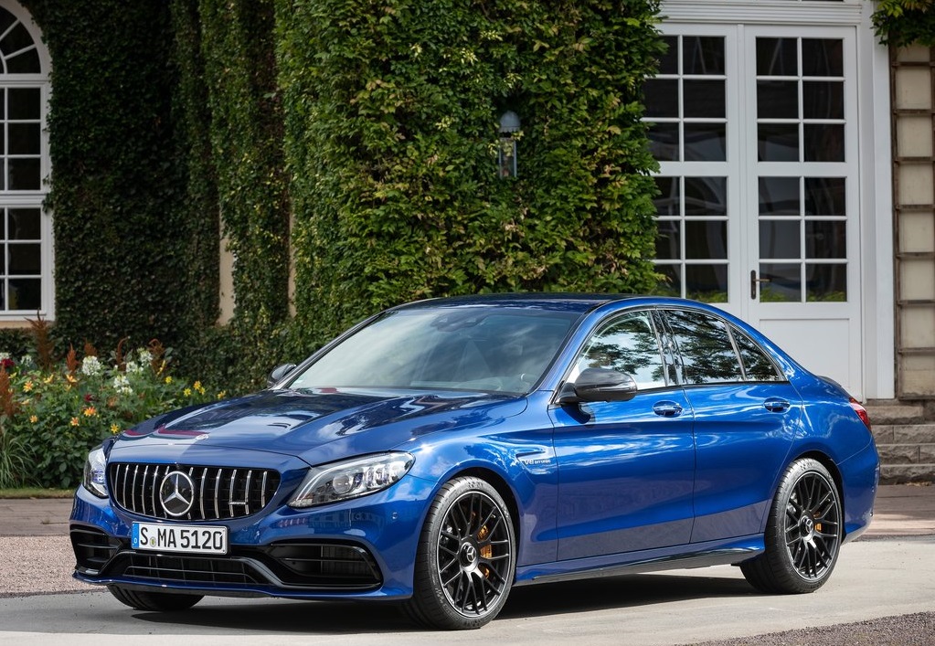 StriveME - مرسيدس C63 2020.. أداء قوي وتقنيات متطورة